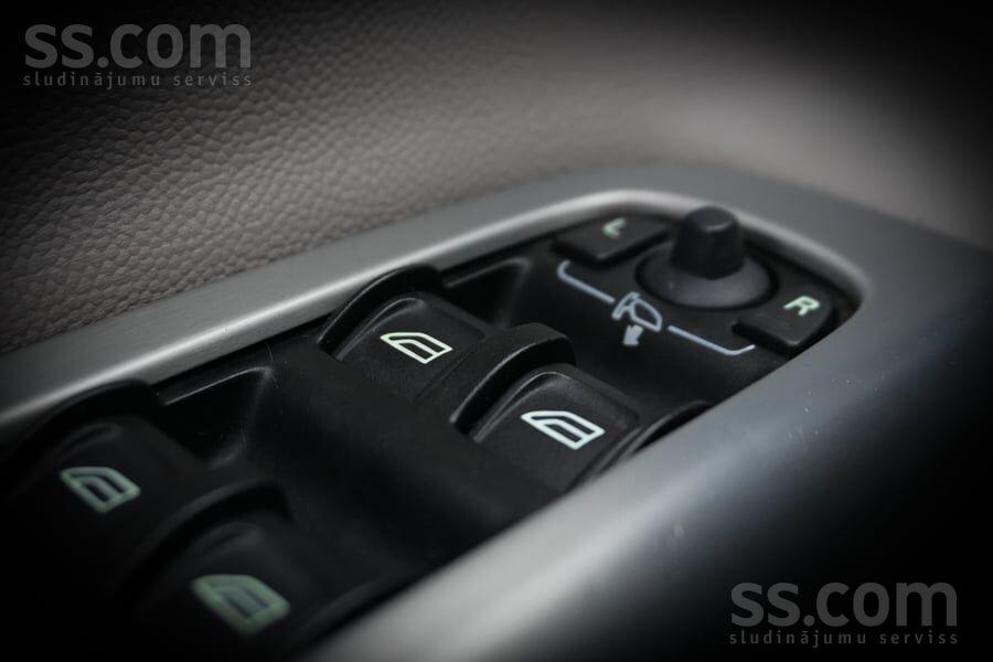 Volvo S40 2009 Rīga, ar dzinēja tilpumu 2.00 L un nobraukumu 356 tūkst. km par 4790 €, foto 15 vietnē AUTOMOTO.COM.LV