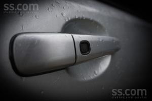 Volvo S40 2009 Rīga, ar dzinēja tilpumu 2.00 L un nobraukumu 356 tūkst. km par 4790 €, foto 19 vietnē AUTOMOTO.COM.LV