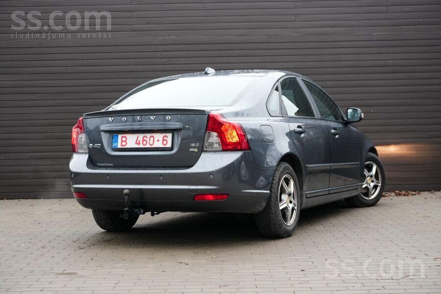 Volvo S40 2009 Rīga, ar dzinēja tilpumu 1.60 L un nobraukumu 201 tūkst. km par 4890 €, foto 4 vietnē AUTOMOTO.COM.LV