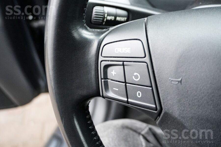 Volvo S40 2009 Rīga, ar dzinēja tilpumu 1.60 L un nobraukumu 201 tūkst. km par 4890 €, foto 13 vietnē AUTOMOTO.COM.LV