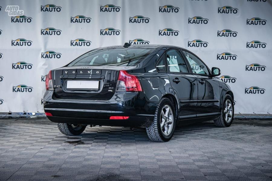 Volvo S40 2009 Kauņa, ar dzinēja tilpumu 1.60 L un nobraukumu 33 tūkst. km par 3890 €, foto 4 vietnē AUTOMOTO.COM.LV