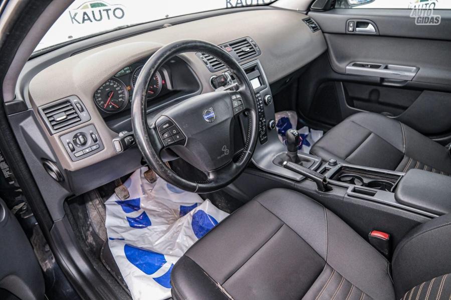 Volvo S40 2009 Kauņa, ar dzinēja tilpumu 1.60 L un nobraukumu 33 tūkst. km par 3890 €, foto 7 vietnē AUTOMOTO.COM.LV
