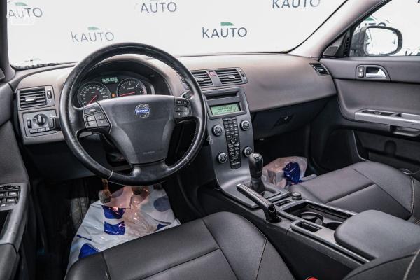 Volvo S40 2009 in Kaunas, with an engine capacity of 1.60 L and mileage of 33 thousand km for 3890 €, photo 8 on AUTOMOTO.COM.LV