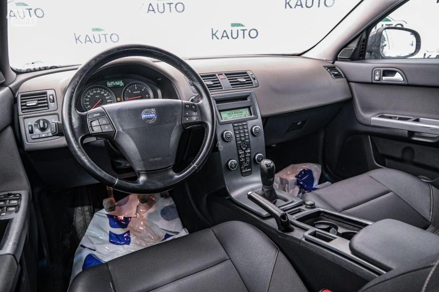 Volvo S40 2009 Kauņa, ar dzinēja tilpumu 1.60 L un nobraukumu 33 tūkst. km par 3890 €, foto 9 vietnē AUTOMOTO.COM.LV