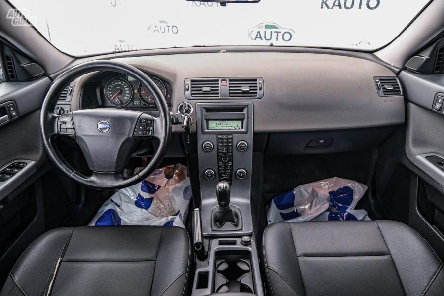 Volvo S40 2009 Kauņa, ar dzinēja tilpumu 1.60 L un nobraukumu 33 tūkst. km par 3890 €, foto 10 vietnē AUTOMOTO.COM.LV