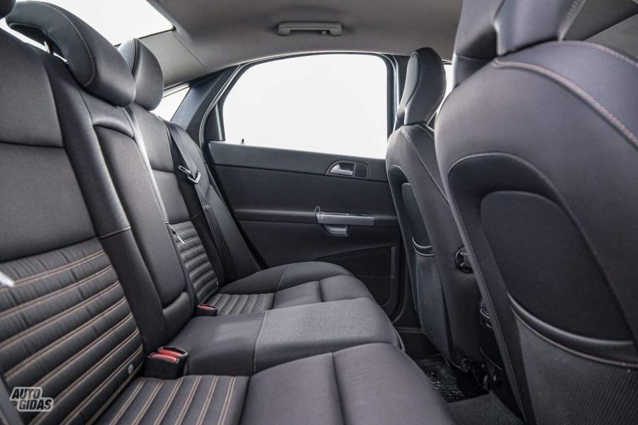 Volvo S40 2009 Kauņa, ar dzinēja tilpumu 1.60 L un nobraukumu 33 tūkst. km par 3890 €, foto 12 vietnē AUTOMOTO.COM.LV