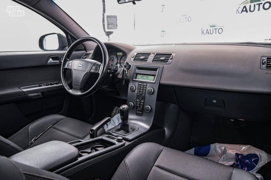 Volvo S40 2009 Kauņa, ar dzinēja tilpumu 1.60 L un nobraukumu 33 tūkst. km par 3890 €, foto 13 vietnē AUTOMOTO.COM.LV