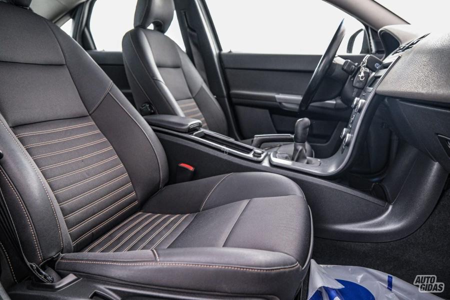 Volvo S40 2009 Kauņa, ar dzinēja tilpumu 1.60 L un nobraukumu 33 tūkst. km par 3890 €, foto 15 vietnē AUTOMOTO.COM.LV