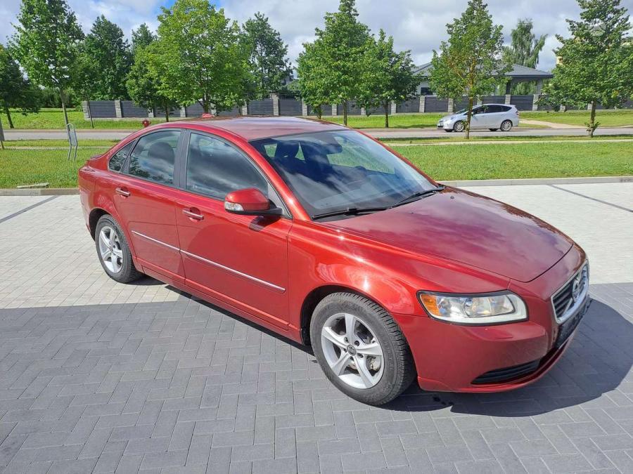 Volvo S40 2010 Šauļi, ar dzinēja tilpumu 1.56 L un nobraukumu 236 tūkst. km par 3650 €, foto 3 vietnē AUTOMOTO.COM.LV