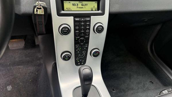 Вольво С40 2011 в Укмерге, объемом двигателя 1.98 л и пробегом 130 тыс. км за 5500 €, фото 10 на AUTOMOTO.COM.LV