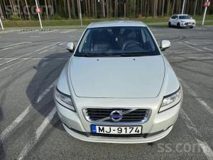 Volvo S40 2011 Rīga, ar dzinēja tilpumu 1.60 L un nobraukumu 255 tūkst. km par 4300 €, foto 7 vietnē AUTOMOTO.COM.LV