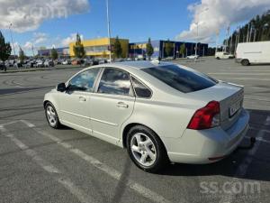 Volvo S40 2011 Rīga, ar dzinēja tilpumu 1.60 L un nobraukumu 255 tūkst. km par 4300 €, foto 11 vietnē AUTOMOTO.COM.LV