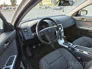 Volvo S40 2011 Rīga, ar dzinēja tilpumu 1.60 L un nobraukumu 255 tūkst. km par 4300 €, foto 15 vietnē AUTOMOTO.COM.LV