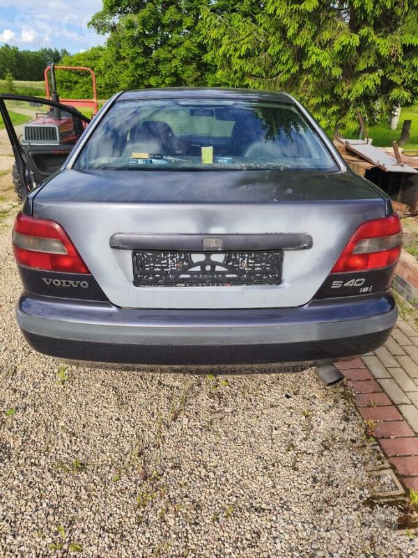 Violets Volvo S40 1997 Ludza, ar dzinēja tilpumu 1.80 L un nobraukumu 327 tūkst. km par 250 €, foto 4 vietnē AUTOMOTO.COM.LV