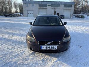 Violet Volvo S40 2005 in Vilnius, with an engine capacity of 2.44 L and mileage of 209 thousand km for 1250 €, photo 2 on AUTOMOTO.COM.LV
