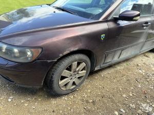 Violet Volvo S40 2005 in Panevezys, with an engine capacity of 2.00 L and mileage of 363 thousand km for 500 €, photo 14 on AUTOMOTO.COM.LV