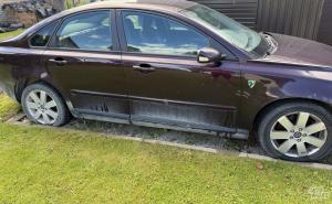 Violet Volvo S40 2005 in Panevezys, with an engine capacity of 2.00 L and mileage of 363 thousand km for 500 €, photo 17 on AUTOMOTO.COM.LV