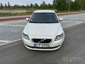 White Volvo S40 2008 in Jelgava, with an engine capacity of 2.00 L and mileage of 0 thousand km for 3150 €, photo 3 on AUTOMOTO.COM.LV
