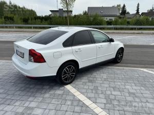 White Volvo S40 2008 in Jelgava, with an engine capacity of 2.00 L and mileage of 0 thousand km for 3150 €, photo 7 on AUTOMOTO.COM.LV
