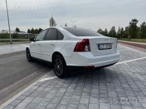 White Volvo S40 2008 in Jelgava, with an engine capacity of 2.00 L and mileage of 0 thousand km for 3150 €, photo 8 on AUTOMOTO.COM.LV