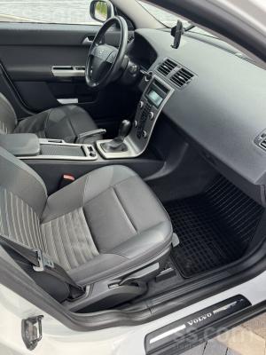 White Volvo S40 2008 in Jelgava, with an engine capacity of 2.00 L and mileage of 0 thousand km for 3150 €, photo 18 on AUTOMOTO.COM.LV