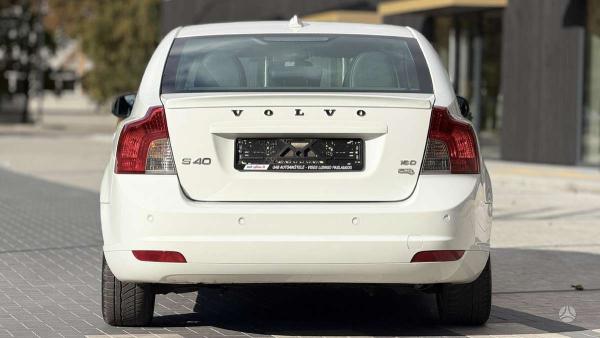 White Volvo S40 2009 in Siauliai, with an engine capacity of 1.56 L and mileage of 322 thousand km for 4250 €, photo 10 on AUTOMOTO.COM.LV