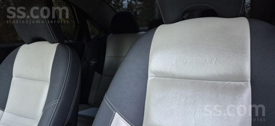 White Volvo S40 2009 in Preili, with an engine capacity of 2.00 L and mileage of 294 thousand km for 4990 €, photo 10 on AUTOMOTO.COM.LV