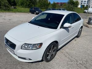 White Volvo S40 2011 in Tallinn, with an engine capacity of 1.60 L and mileage of 262 thousand km for 4490 €, photo  on AUTOMOTO.COM.LV