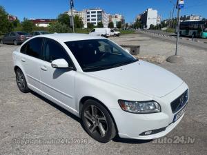 Balts Volvo S40 2011 Tallina, ar dzinēja tilpumu 1.60 L un nobraukumu 262 tūkst. km par 4490 €, foto 4 vietnē AUTOMOTO.COM.LV