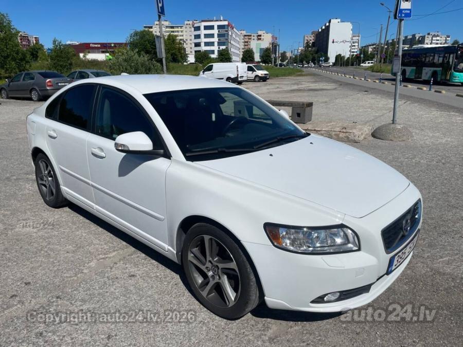 Balts Volvo S40 2011 Tallina, ar dzinēja tilpumu 1.60 L un nobraukumu 262 tūkst. km par 4490 €, foto 4 vietnē AUTOMOTO.COM.LV