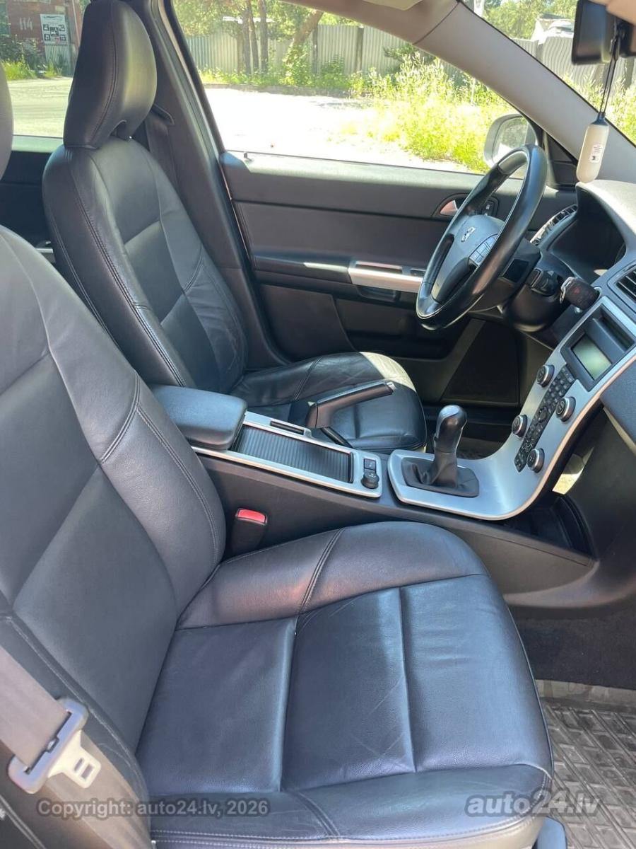 Balts Volvo S40 2011 Tallina, ar dzinēja tilpumu 1.60 L un nobraukumu 262 tūkst. km par 4490 €, foto 11 vietnē AUTOMOTO.COM.LV