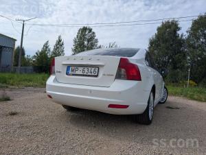 Balts Volvo S40 2011 Rīga, ar dzinēja tilpumu 1.60 L un nobraukumu 360 tūkst. km par 2300 €, foto 8 vietnē AUTOMOTO.COM.LV