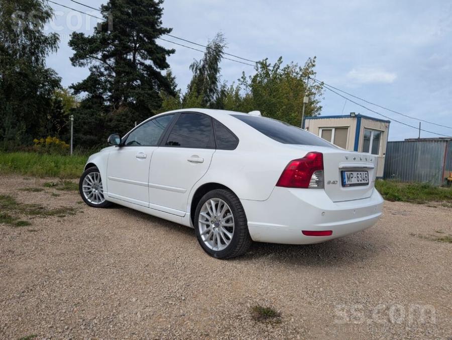 Balts Volvo S40 2011 Rīga, ar dzinēja tilpumu 1.60 L un nobraukumu 360 tūkst. km par 2300 €, foto 11 vietnē AUTOMOTO.COM.LV