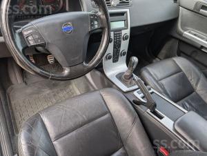 Balts Volvo S40 2011 Rīga, ar dzinēja tilpumu 1.60 L un nobraukumu 360 tūkst. km par 2300 €, foto 21 vietnē AUTOMOTO.COM.LV