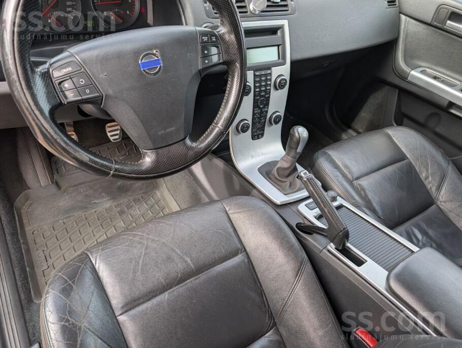 Balts Volvo S40 2011 Rīga, ar dzinēja tilpumu 1.60 L un nobraukumu 360 tūkst. km par 2300 €, foto 21 vietnē AUTOMOTO.COM.LV
