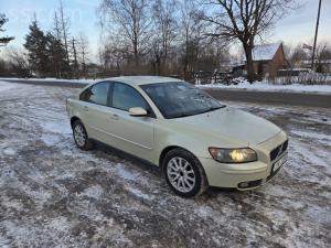 Dzeltens Volvo S40 2006 Valmiera, ar dzinēja tilpumu 2.00 L un nobraukumu 373 tūkst. km par 1500 €, foto 2 vietnē AUTOMOTO.COM.LV