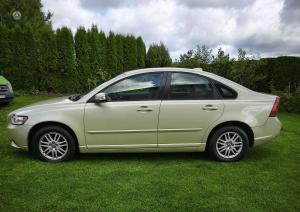 Dzeltens Volvo S40 2008 Kauņa, ar dzinēja tilpumu 1.56 L un nobraukumu 262 tūkst. km par 2300 €, foto 5 vietnē AUTOMOTO.COM.LV