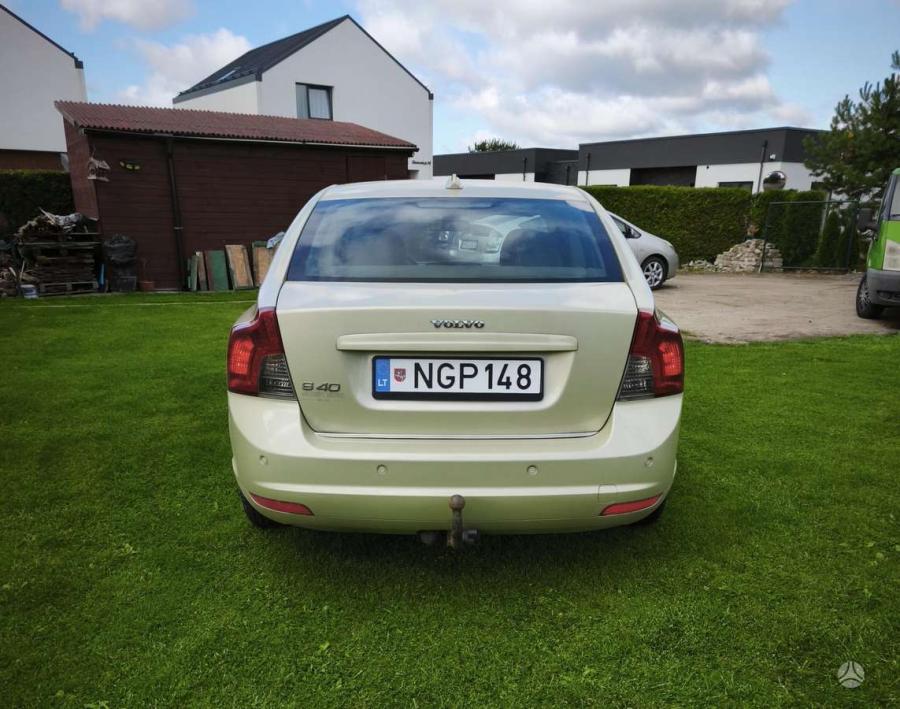 Dzeltens Volvo S40 2008 Kauņa, ar dzinēja tilpumu 1.56 L un nobraukumu 262 tūkst. km par 2300 €, foto 6 vietnē AUTOMOTO.COM.LV