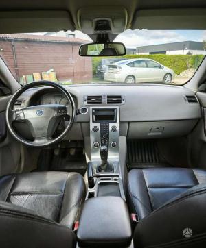 Dzeltens Volvo S40 2008 Kauņa, ar dzinēja tilpumu 1.56 L un nobraukumu 262 tūkst. km par 2300 €, foto 9 vietnē AUTOMOTO.COM.LV