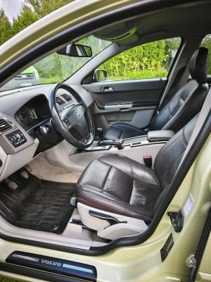 Dzeltens Volvo S40 2008 Kauņa, ar dzinēja tilpumu 1.56 L un nobraukumu 262 tūkst. km par 2300 €, foto 10 vietnē AUTOMOTO.COM.LV