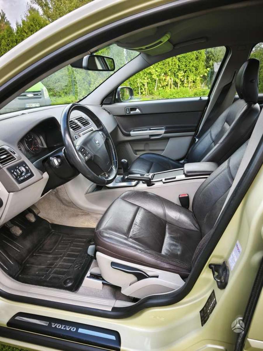 Dzeltens Volvo S40 2008 Kauņa, ar dzinēja tilpumu 1.56 L un nobraukumu 262 tūkst. km par 2300 €, foto 10 vietnē AUTOMOTO.COM.LV