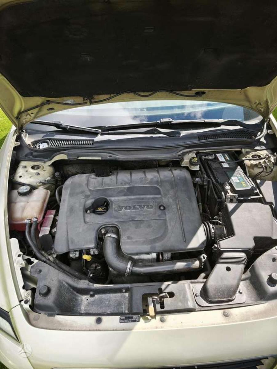 Dzeltens Volvo S40 2008 Kauņa, ar dzinēja tilpumu 1.56 L un nobraukumu 262 tūkst. km par 2300 €, foto 17 vietnē AUTOMOTO.COM.LV