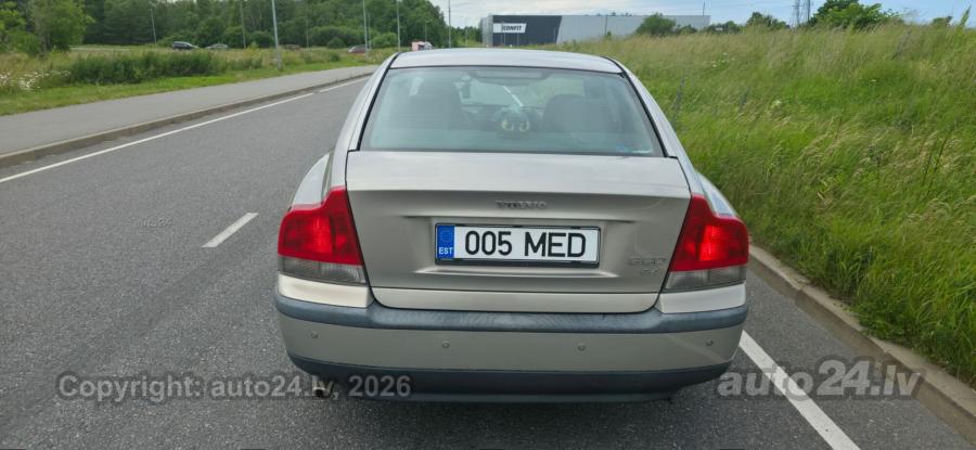 Бежевый Вольво С60 2002 в Таллин, объемом двигателя 2.40 л и пробегом 400 тыс. км за 2200 €, фото 9 на AUTOMOTO.COM.LV