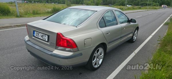Beige Volvo S60 2002 in Tallinn, with an engine capacity of 2.40 L and mileage of 400 thousand km for 2200 €, photo 9 on AUTOMOTO.COM.LV