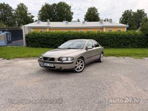 Smilšu krāsa Volvo S60 2004 Tallina, ar dzinēja tilpumu 2.40 L un nobraukumu 314 tūkst. km par 3500 €, foto  vietnē AUTOMOTO.COM.LV
