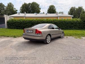 Smilšu krāsa Volvo S60 2004 Tallina, ar dzinēja tilpumu 2.40 L un nobraukumu 314 tūkst. km par 3500 €, foto 5 vietnē AUTOMOTO.COM.LV
