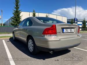 Smilšu krāsa Volvo S60 2004 Tallina, ar dzinēja tilpumu 2.40 L un nobraukumu 219 tūkst. km par 3000 €, foto 7 vietnē AUTOMOTO.COM.LV