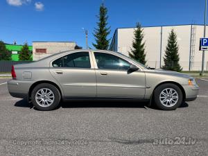 Smilšu krāsa Volvo S60 2004 Tallina, ar dzinēja tilpumu 2.40 L un nobraukumu 219 tūkst. km par 3000 €, foto 8 vietnē AUTOMOTO.COM.LV
