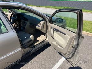 Smilšu krāsa Volvo S60 2004 Tallina, ar dzinēja tilpumu 2.40 L un nobraukumu 219 tūkst. km par 3000 €, foto 10 vietnē AUTOMOTO.COM.LV