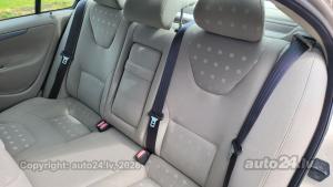 Beige Volvo S60 2005 in Tallinn, with an engine capacity of 2.40 L and mileage of 353 thousand km for 1990 €, photo 9 on AUTOMOTO.COM.LV